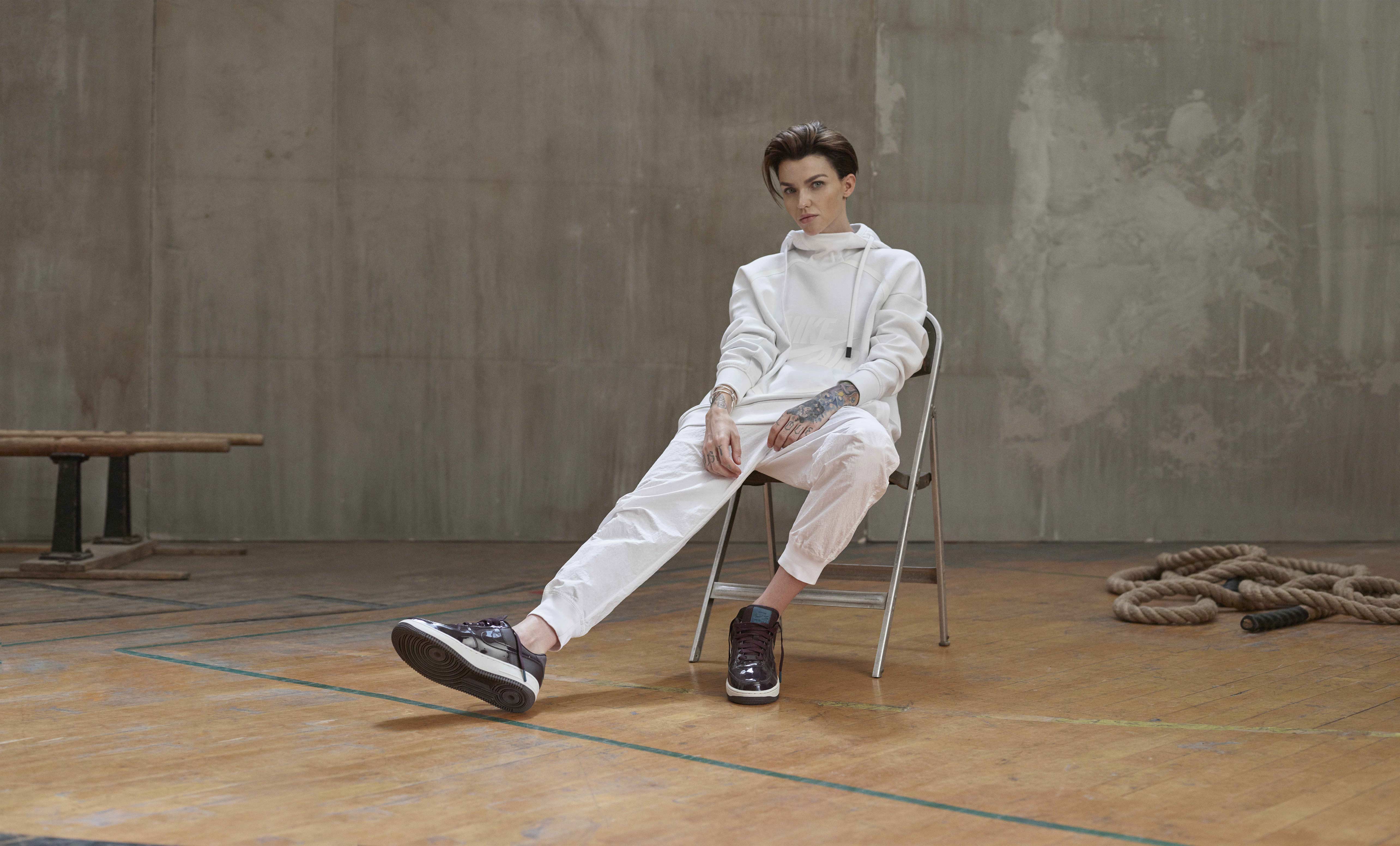 Nike se junta con Ruby Rose para presenta su colección cápsula 'Force ...