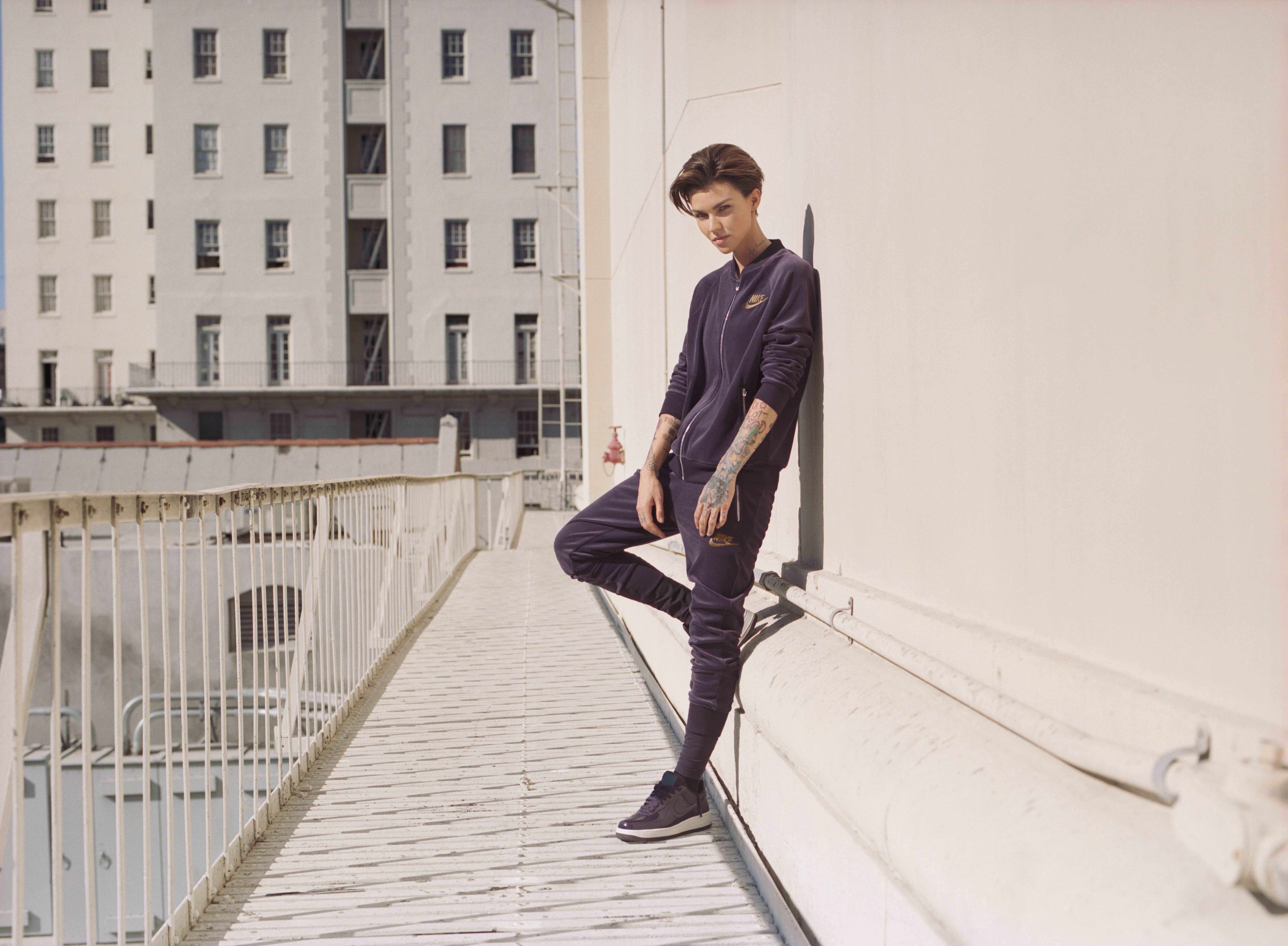 Nike se junta con Ruby Rose para presenta su colección cápsula 'Force ...