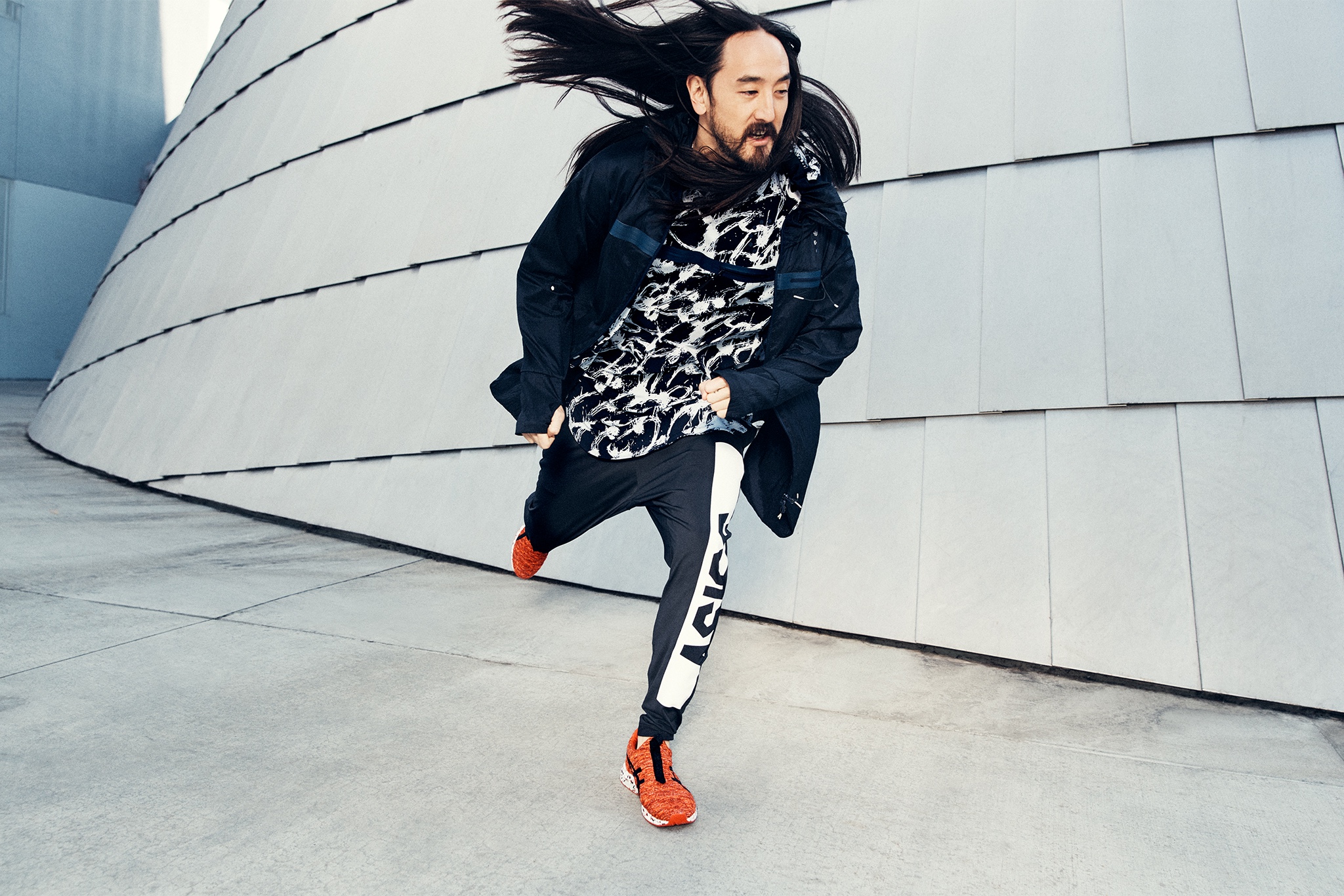 ASICS recluta a Steve Aoki para presentar sus Hyper-GEL Kenzen - 25 ...