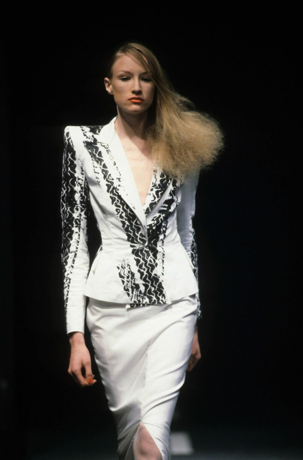 La vida y obra de Alexander McQueen: la historia de un rebelde ...