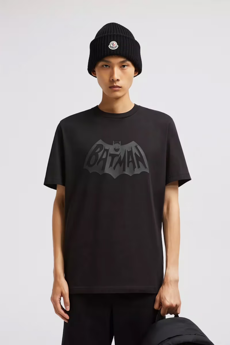 Moncler rinde homenaje a Batman en su última colección - 25 Gramos | 25 ...