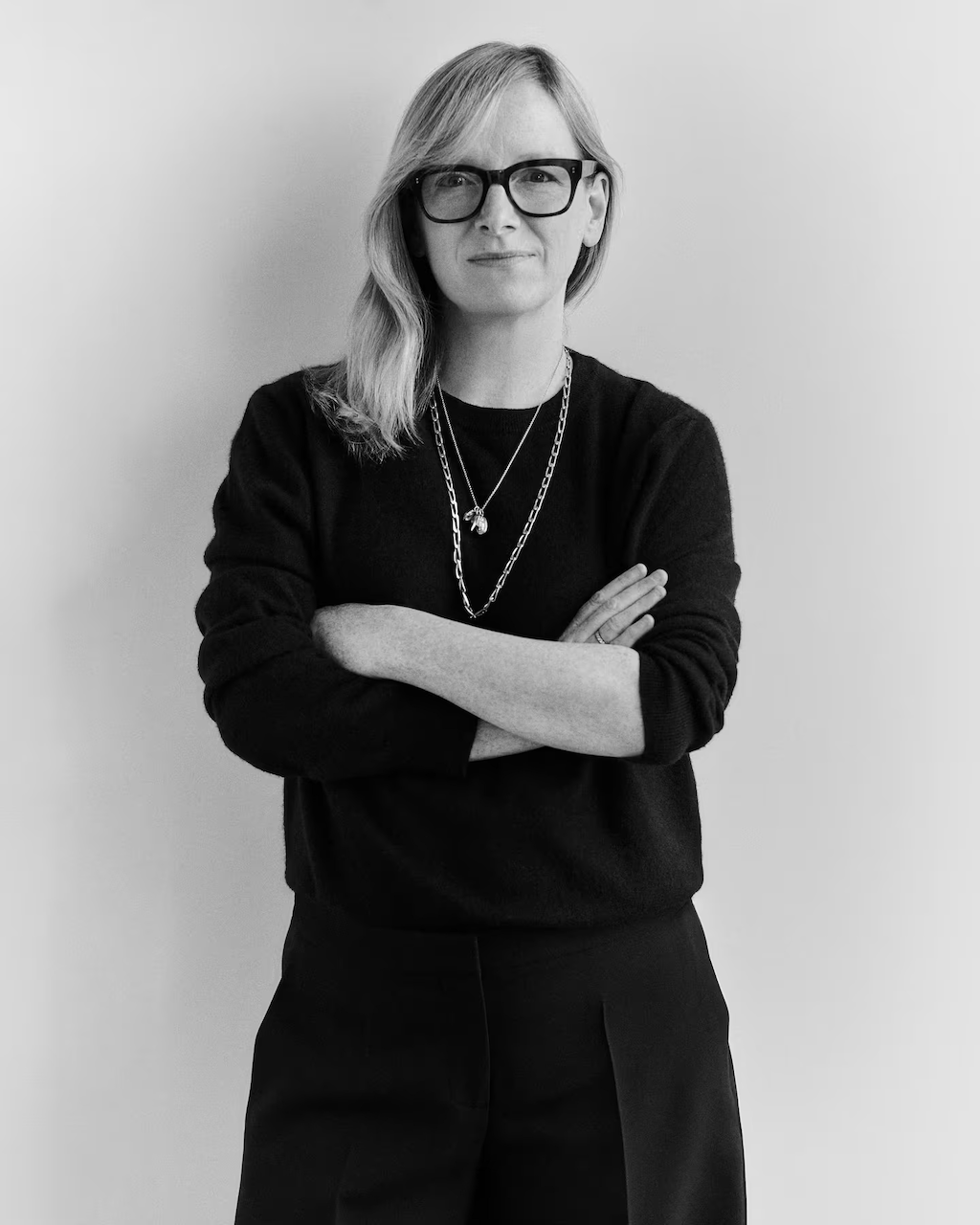 Givenchy nombra a Sarah Burton como nueva directora creativa - 25 ...