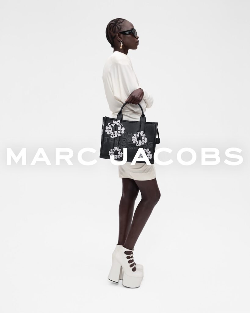 Denim Tears interviene la Tote Bag de Marc Jacobs por su 40º ...