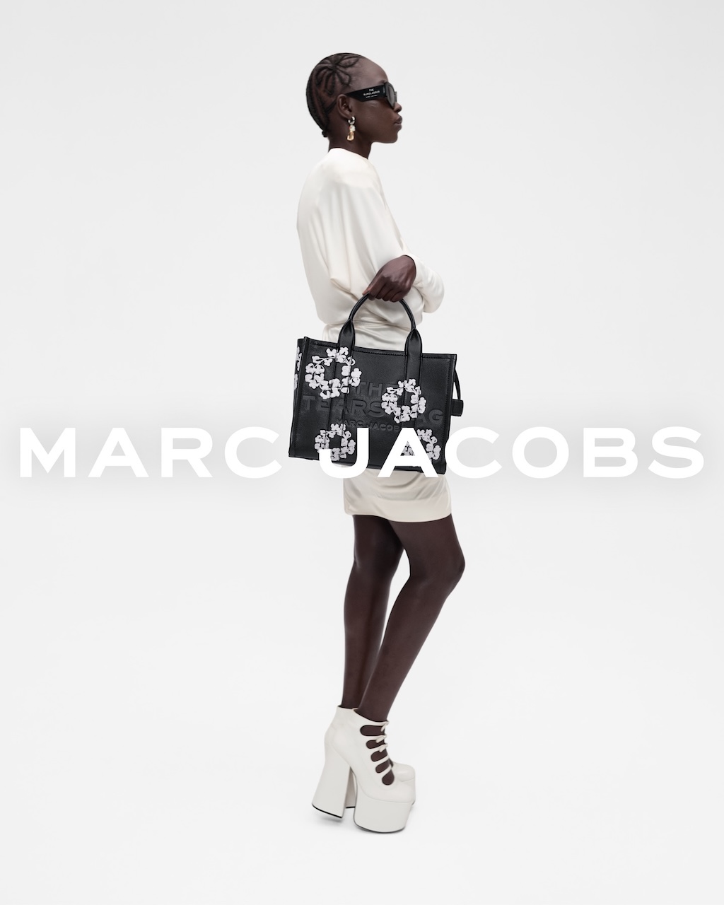 Denim Tears interviene la Tote Bag de Marc Jacobs por su 40º ...