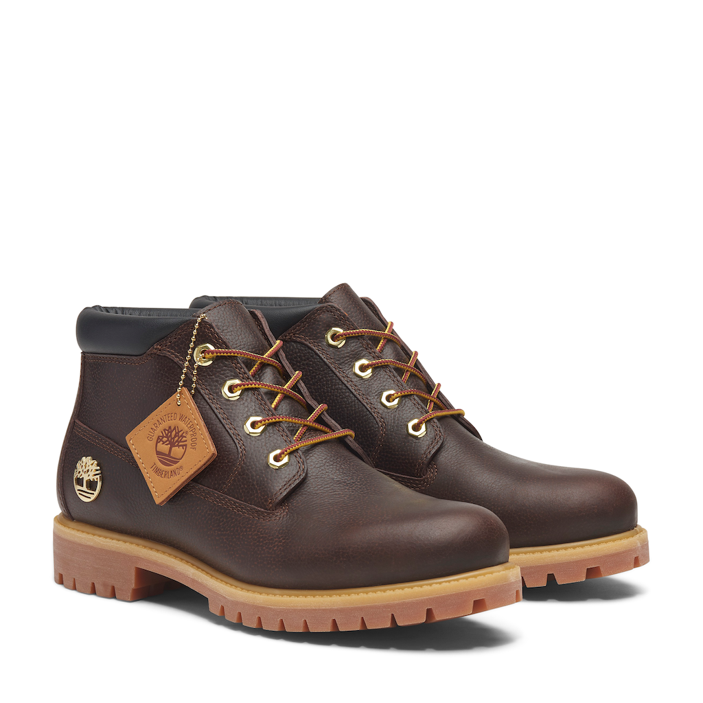 Timberland tiñe de color café seis modelos clásicos en su colección ...