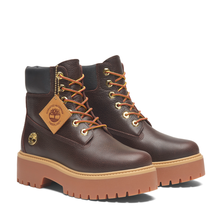 Timberland tiñe de color café seis modelos clásicos en su colección ...