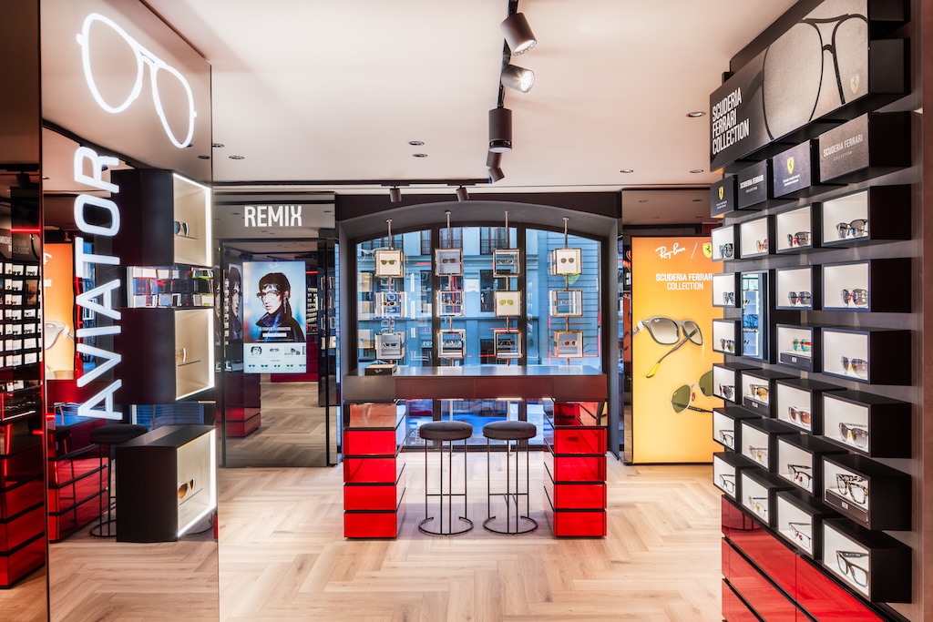 Ray-Ban estrena nueva flagship en la Gran Vía madrileña - 25 Gramos ...