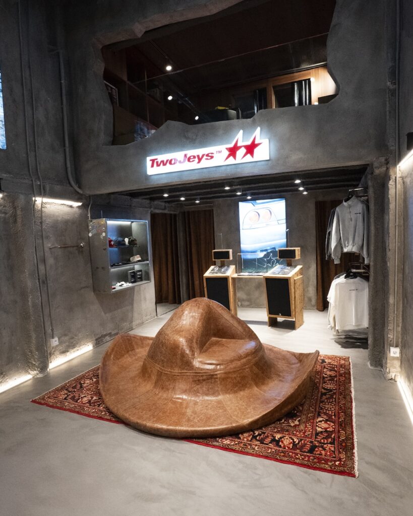 TwoJeys abre las puertas de su primera tienda flagship en Barcelona ...