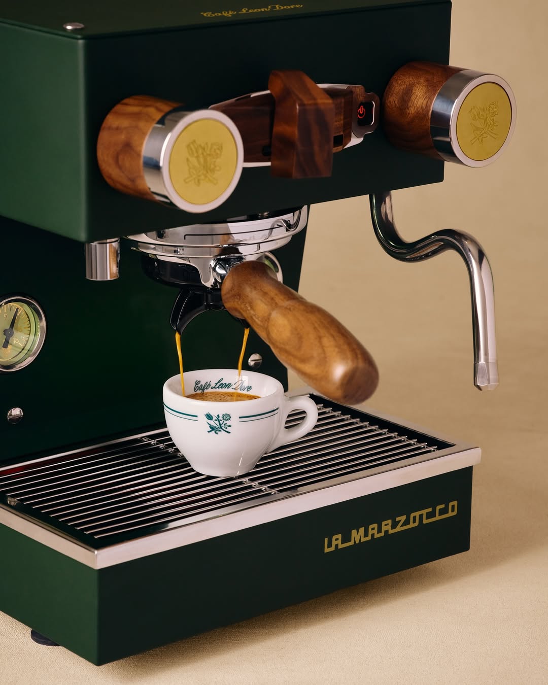 Aimé Leon Dore estrena una cafetera La Marzocco de edición limitada en ...