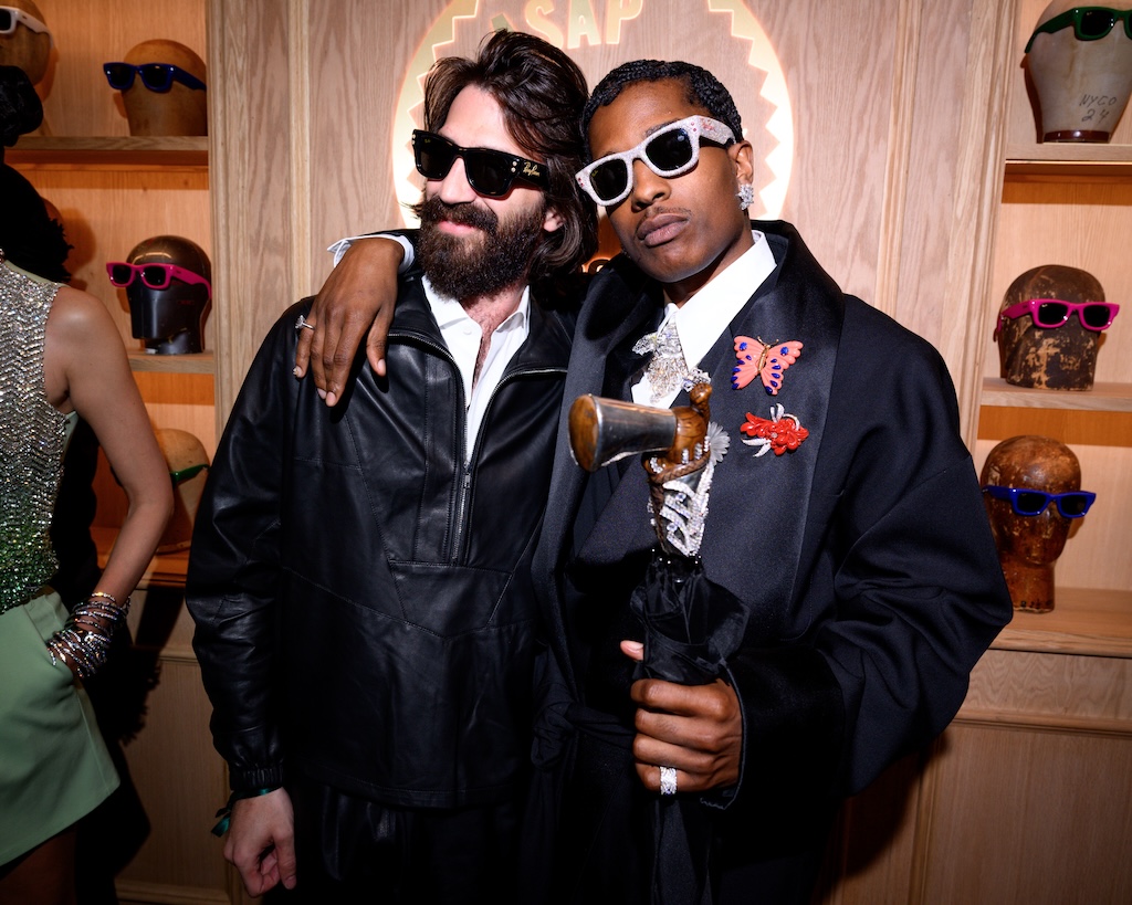 A$AP Rocky estrena las nuevas Wayfarer Puffer de Ray-Ban en la Met Gala ...