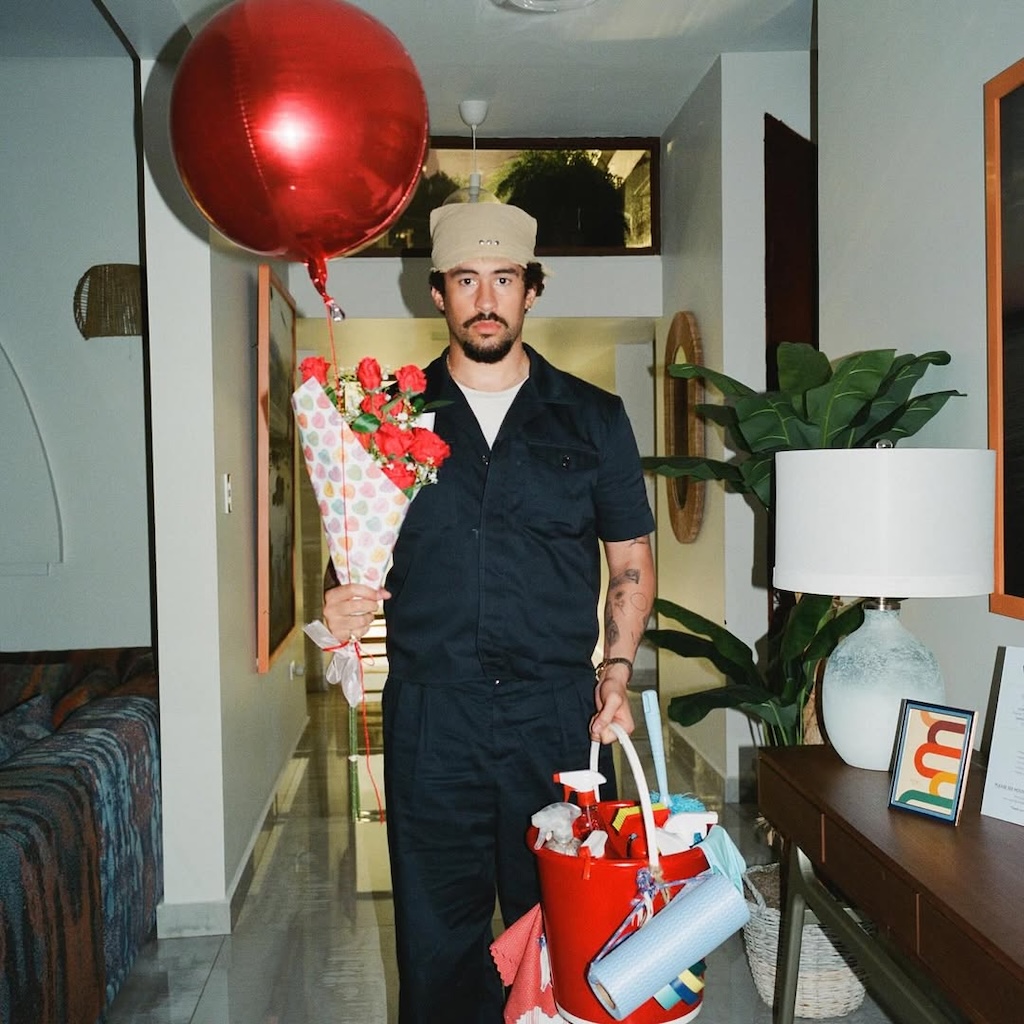 Bad Bunny dará la vuelta al mundo con su "DeBÍ TiRAR MáS FOToS World ...