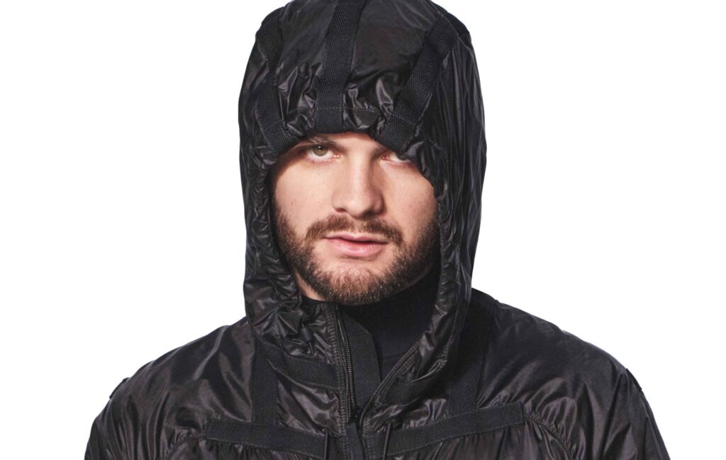 El músico Isaac Hale se une al proyecto de Stone Island y estrena su ...