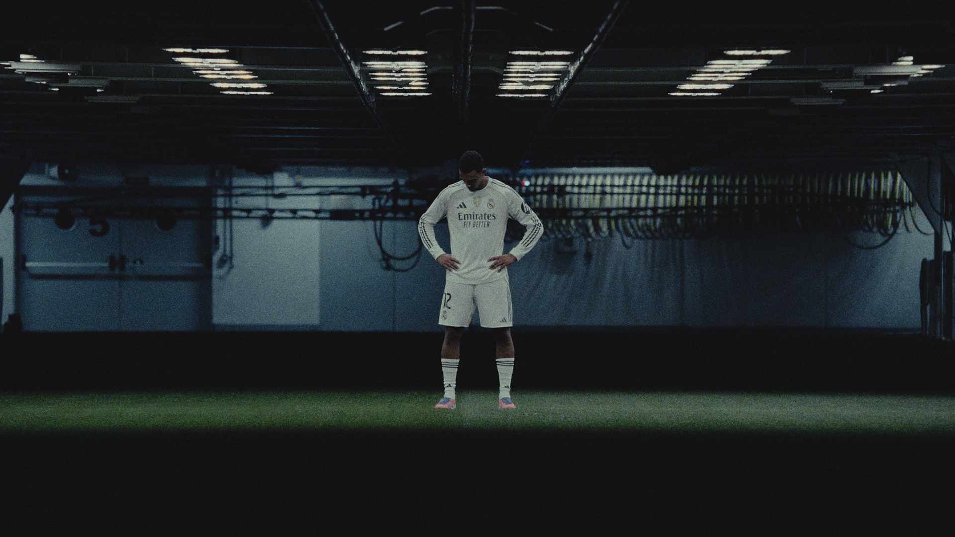 Viaje al centro del Bernabéu por adidas y el Real Madrid - 25 Gramos ...