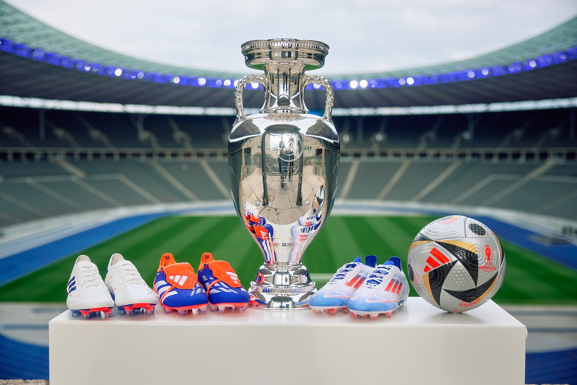 adidas presenta su nuevo balón para la final de la EURO 2024 - Lenders ...